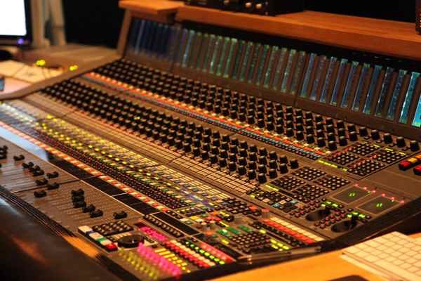 FAIRE UN BON MIXAGE DE MUSIQUE POUR AVOIR UN SON LOURD